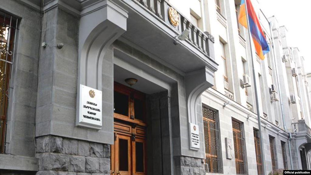 Հայտնաբերվել են ապօրինի պահվող զենք զինամթերք թմրամիջոցներ դատախազություն